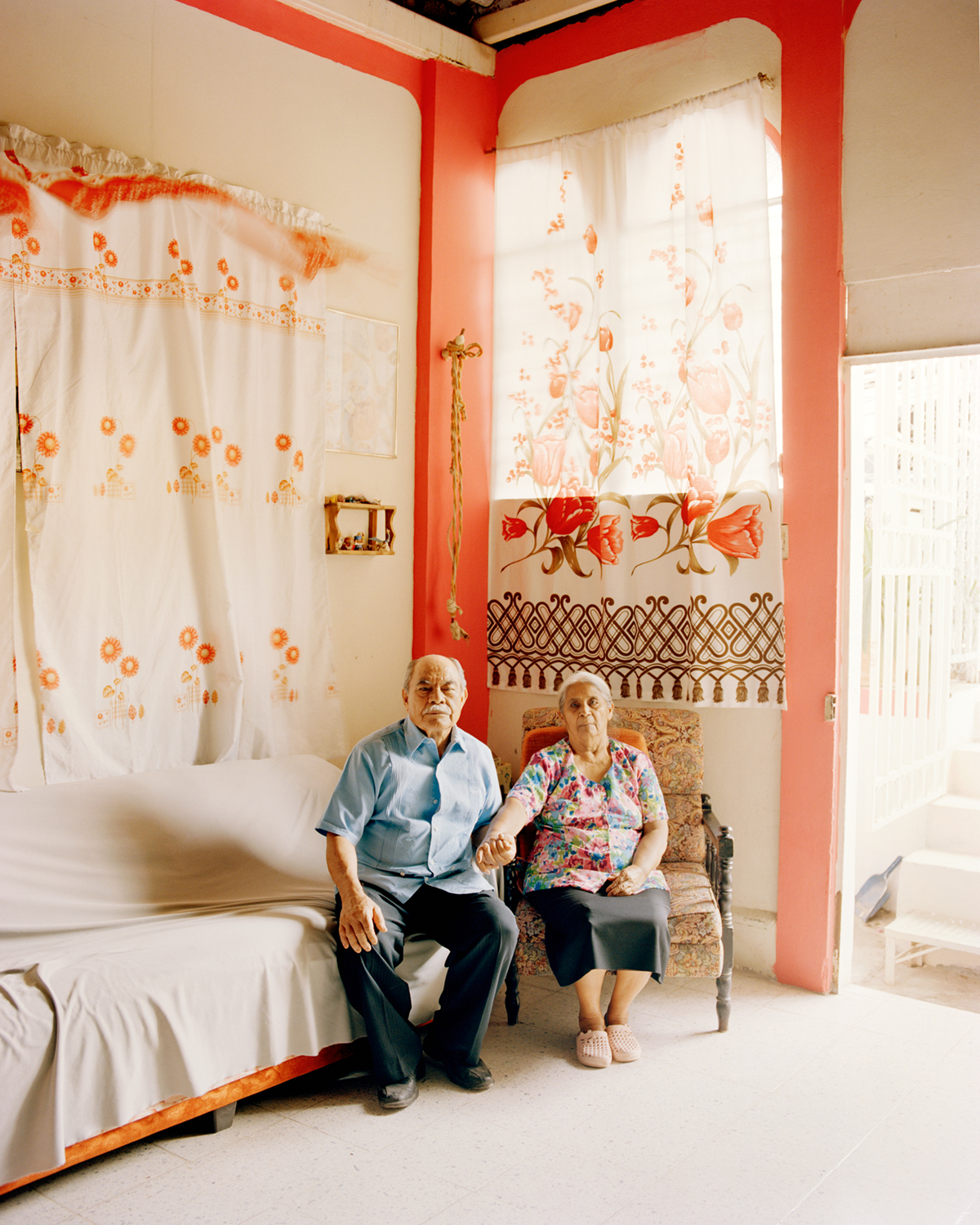 A Young Photographer’s Intimate Chronicle of Family in El Salvador and ...