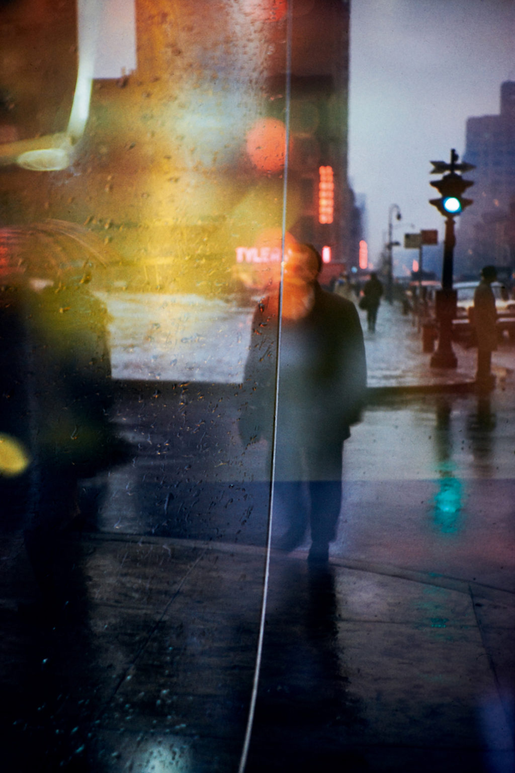 Saul Leiter's Ravishing Color Photographs of New York